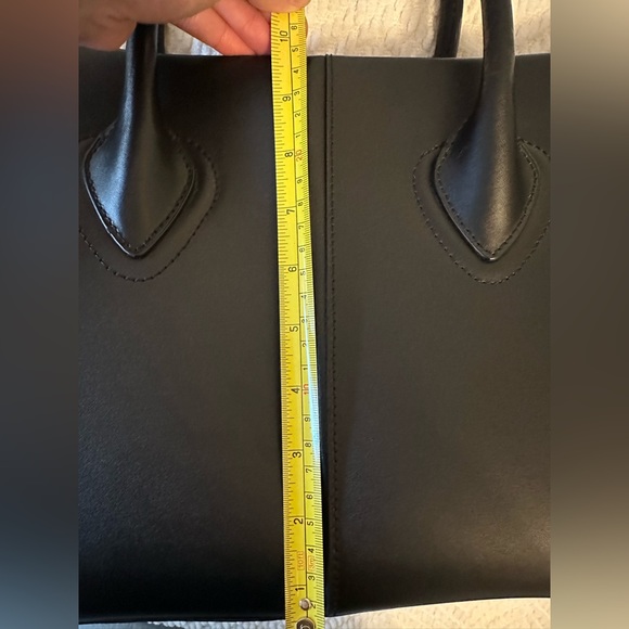 Ivanka Trump | Bags | Ivanka Trump Handbag | Poshmark